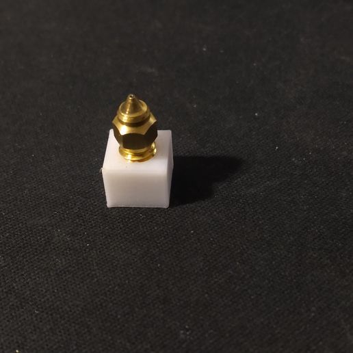 Free STL file nozzle holder ⛪️ ・3D printing template to download・Cults