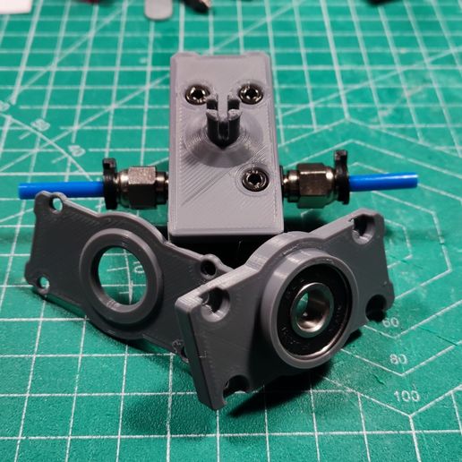 3D printer SFS V2.0 Pivot Mount • made with Ender 3・Cults