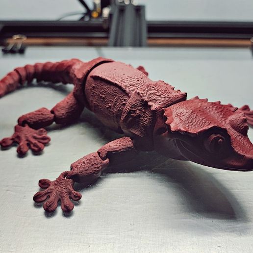 👌 Crested Gecko Articulated Toy, Print-In-Place Body, Snap-Fit Head ...