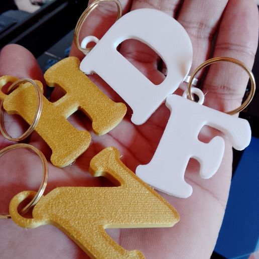 🗝️ Keychains with Alphabet Letters A-Z・ STL File for 3D printing・Cults