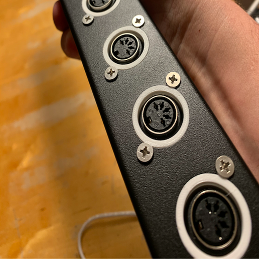 Free 3D file Midi Neutrik - Patch panel insert (parts from Thomann) 🎵 ...