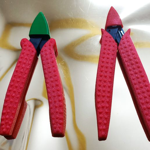 🪢 Filament Cutter Grip & Safety Cap – Comfort Meets Protection・ STL ...