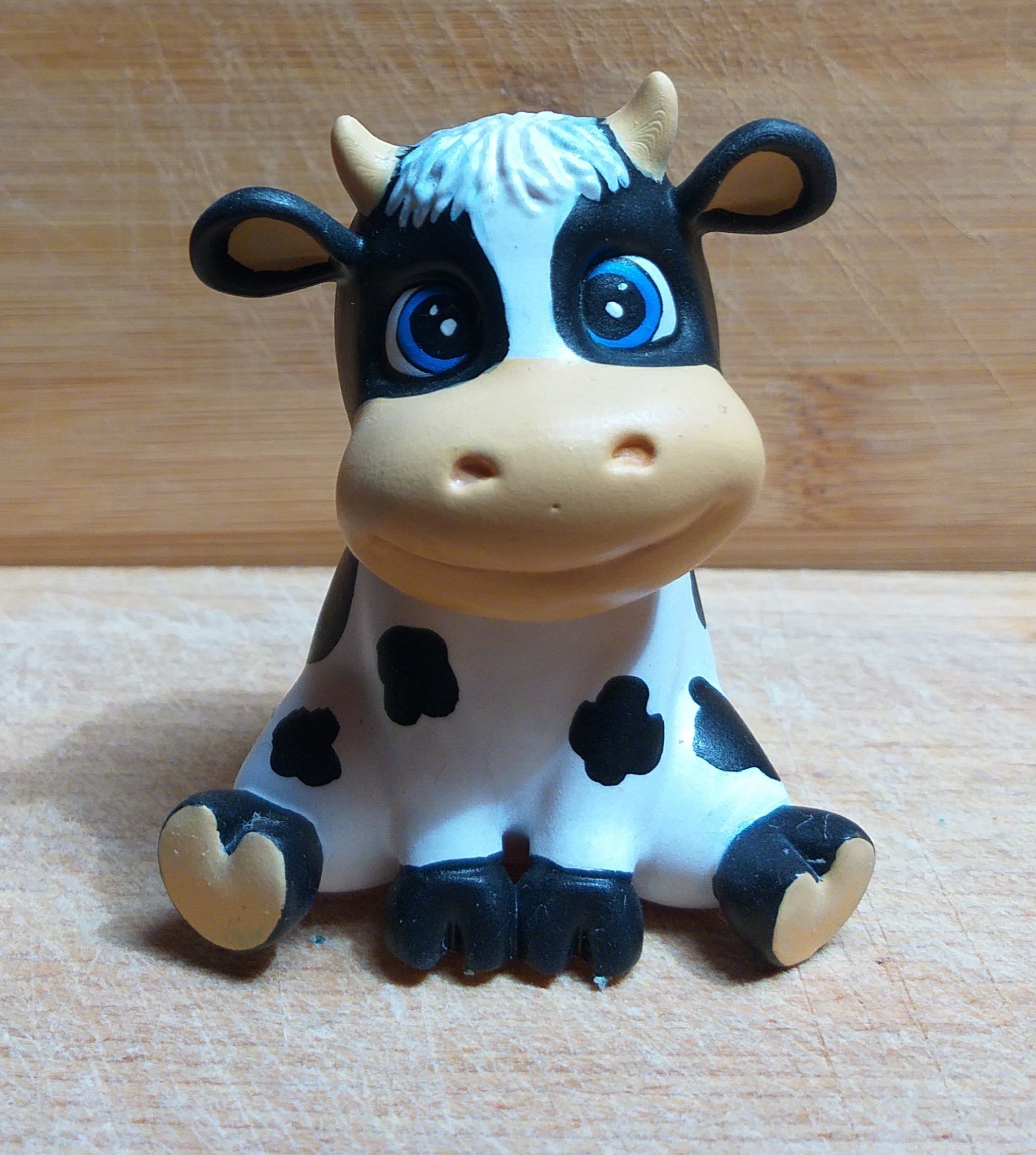 Fichier STL Mignonne petite vache 2・Plan à imprimer en 3D à télécharger ...