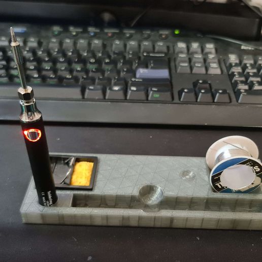 Free STL file 8W Rechargeable Soldering Iron Tray 🧞‍♂️ ・Model to ...