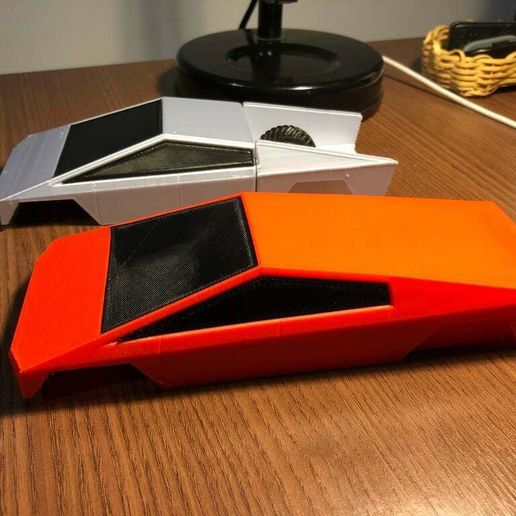 👽 Tesla Cybertruck one piece covered tonneau・Free STL File for ・Cults