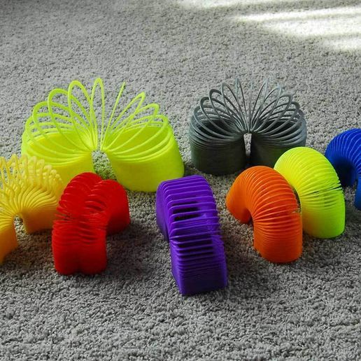 🎲 Slinkies・Free STL File for ・Cults