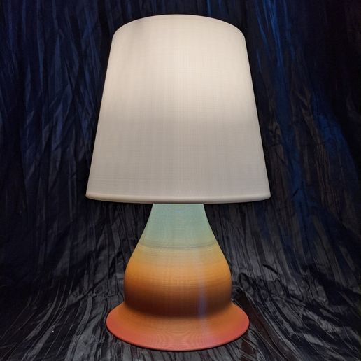 🔦 Table Lamp V3 - Single Piece 3D Printable Lamp・Free 3D File for ・Cults