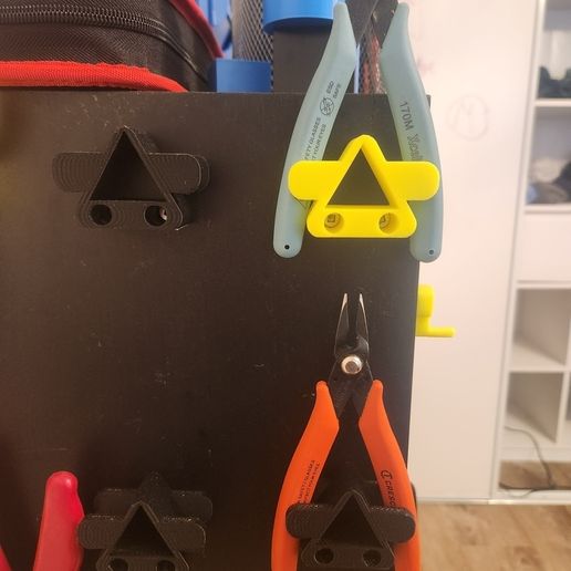 📦 Wall Mounted Precision Pliers Holder・Free 3D File for ・Cults