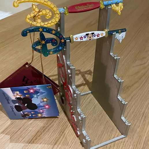 🔑 Disney Ceremony Key Display Stand for Six Keys・ STL File for ・Cults