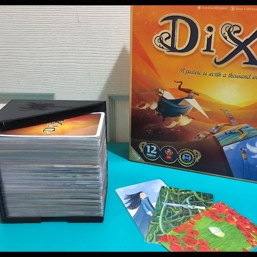 🃏 Dixit Cards in Sleeves Holder - 2-Piece Stand for 100+ Cards ...
