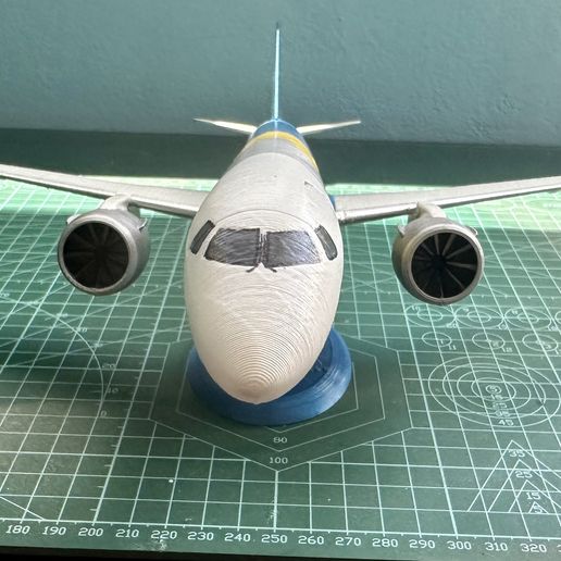 🪶 Embraer E195-E2 scale model・ STL File for 3D printing・Cults