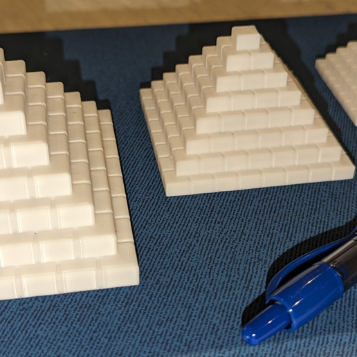 Файл 3MF 3 Ступенчатые пирамиды 🗽 ・Дизайн 3D принтера для загрузки・Cults