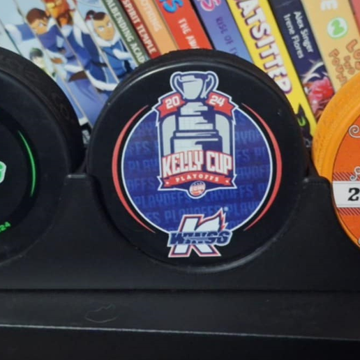 🏒 Hockey Puck Display・ 3MF File for 3D printing・Cults