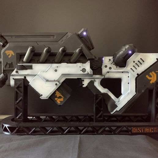 district 9 alien weapons