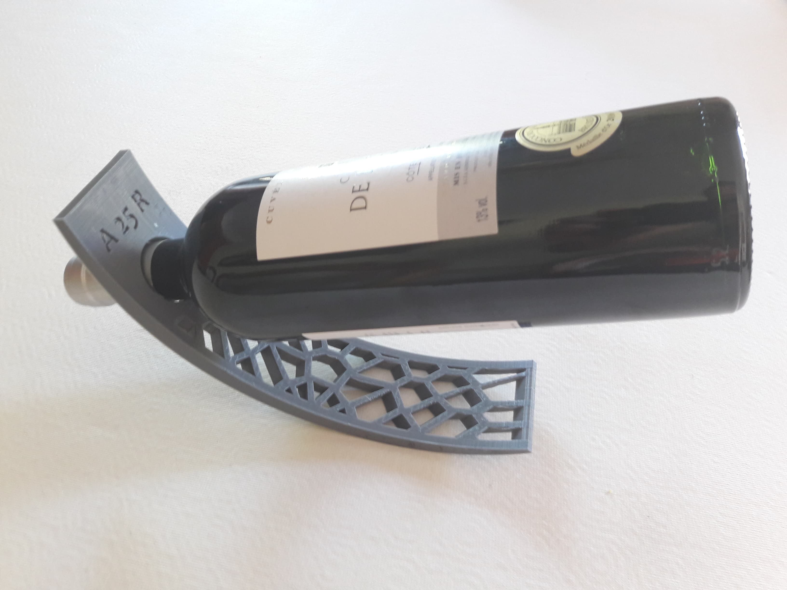 Download STL file Curved Wine Bottle Holder • 3D print model • Cults
