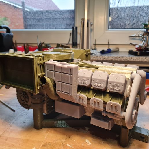 leopard 1 tank engine