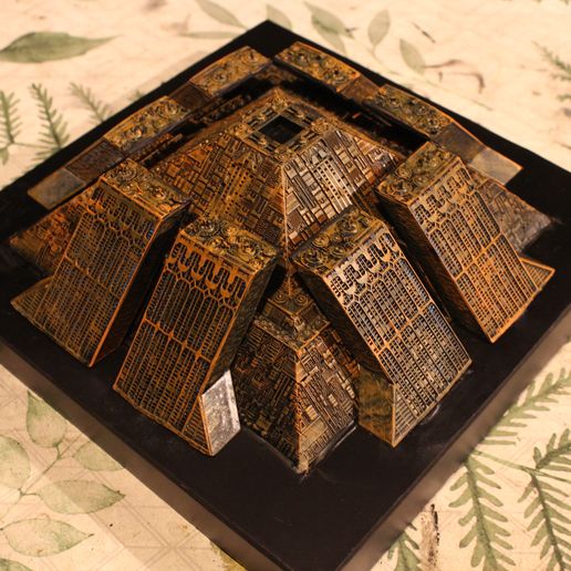 🦸 Blade runner pyramid for light illumited accurate detail・ STL File ...