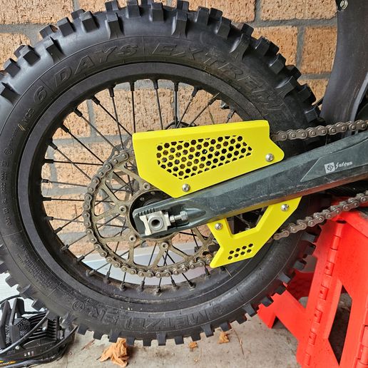 🐝 Surron Ultra Bee bottom chain guard protector・ STL File for 3D ...
