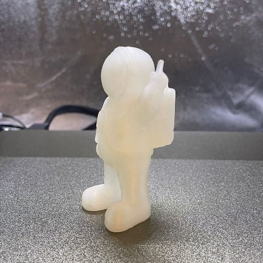 STL file Astronaut 🧑‍🚀 ・Design to download and 3D print・Cults