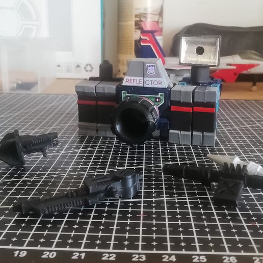 🤖 Transformers G1 Reflector - Completo・Archivo 3D para Impresión 3D・Cults