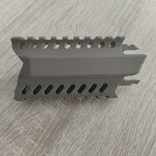 ⚽ EMF100 Handguard V2・ 3MF File for 3D printing・Cults