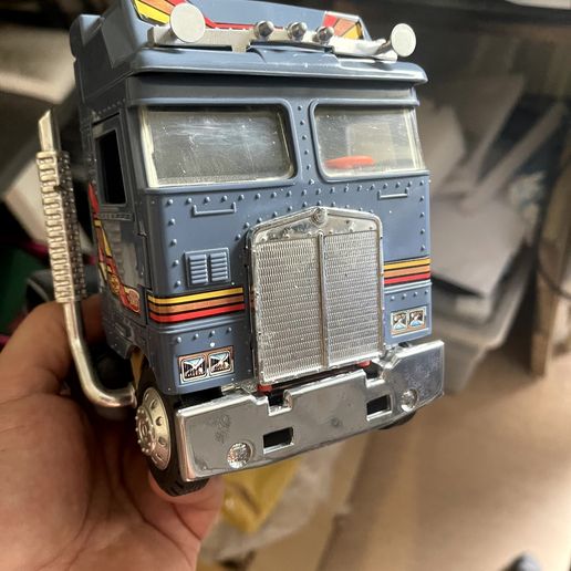 💬 kenner mask front grille bulldozz・ STL File for 3D printing・Cults