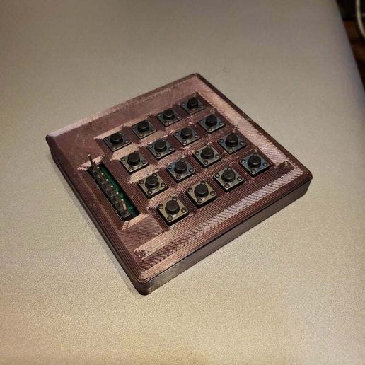 📦 4x4 Keypad box・Free STL File for ・Cults