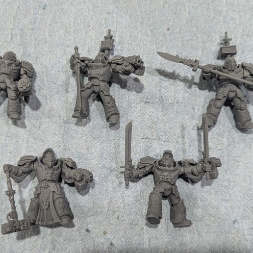 3D printing Silver Wardens CAP Kit (presupported) • made with Saturn 3 ...