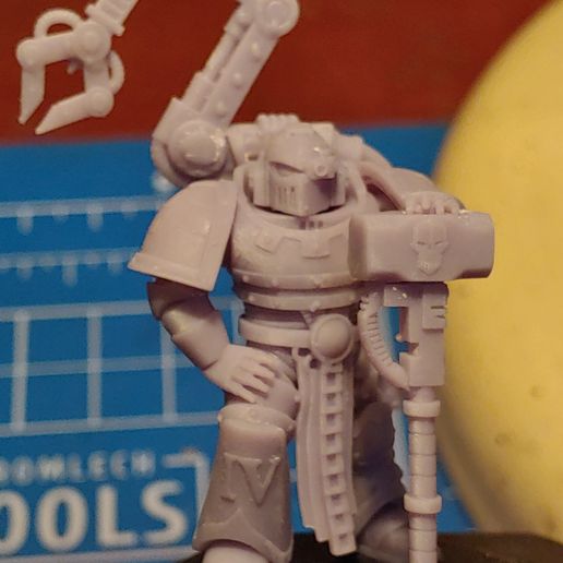 3D print Warsmith • made with Creality Halot-One・Cults