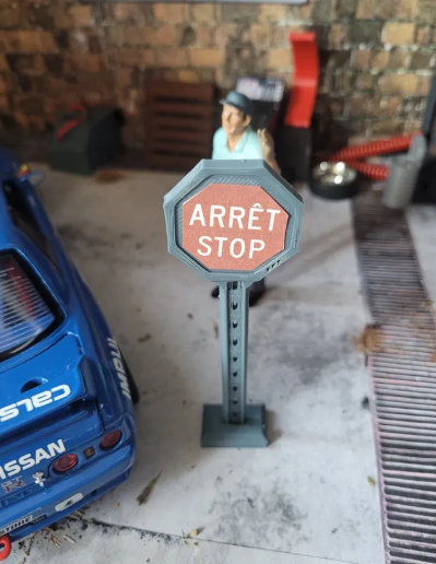 🛑 1/18 Panneau d'arret / Stop sign diecast・Free STL File for ・Cults