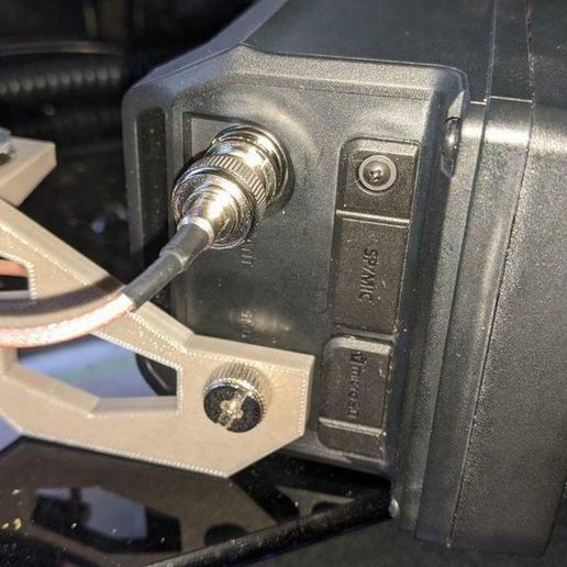 📶 Icom IC-705 Antenna Bracket N & BNC Connector・Free 3D File for ・Cults