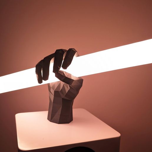 LightGRIP | low poly hand lamp・ 3MF File for 3D printing・Cults