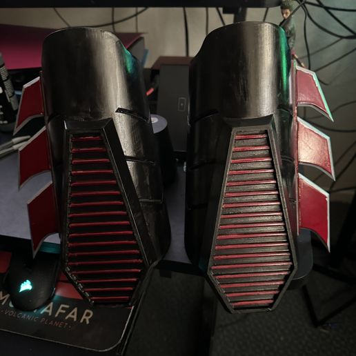 3D printed BATMAN GAUNTLETS "NEW 52" • made with Elegoo Neptune 3 Plus ...