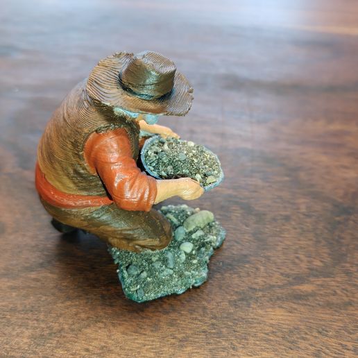 🗿 Goldminer gold washer figure・ STL File for 3D printing・Cults