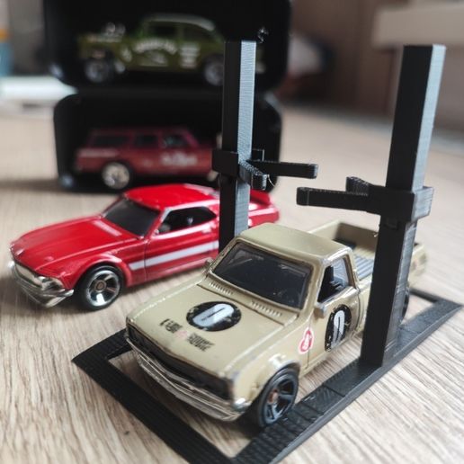 🥵 Hot Wheels Two-post jack・ STL File for 3D printing・Cults