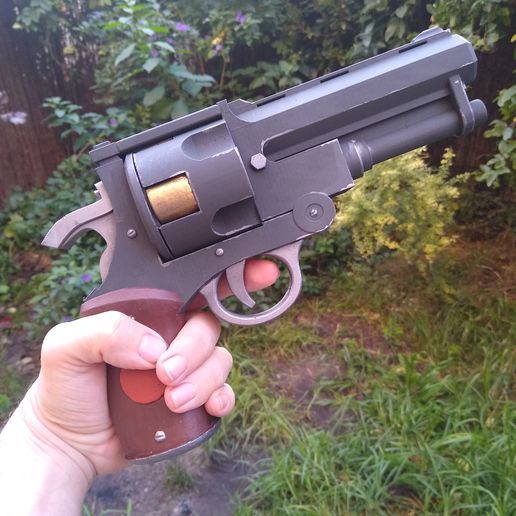 3D printable HellBoy Revolver (The Good Samaritan) • made with Bambu ...