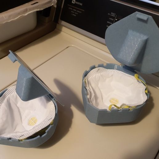 Free 3D file Taller N95 Mask Case and Lid・3D printing template to download・Cults