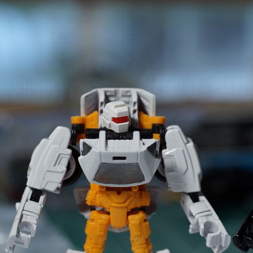 STL file Combiner Wars Legends size Runamuck head 🤖 ・3D printer design ...