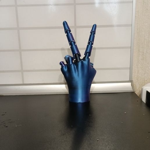 STL file Hand with movable joints ・3D printing template to download・Cults