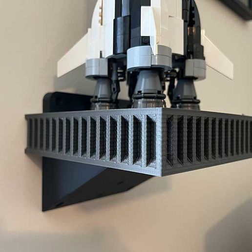 📱 LEGO Saturn V Vertical Display・Free STL File for ・Cults