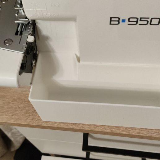 🪞 Juki B-950N overlock tray・Free STL File for 3D printing・Cults