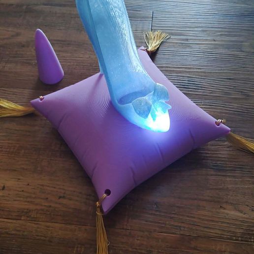 👟 Cinderella Shoe and pillow Tree topper / Cake topper / Cinderella ...