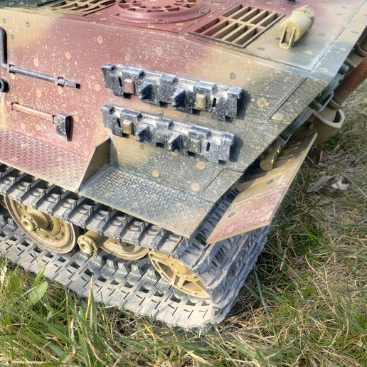 🪖 RC Tank Löwe 1:10 (Schwerer Löwe)・ 3D File for 3D printing・Cults