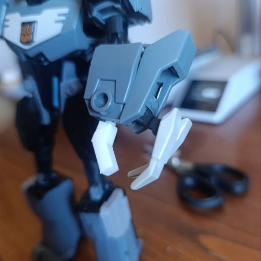 🤖 TRANSFORMERS ANIMATED SHOCKWAVE HANDS NO DETAILS・Free STL File for 3D ...