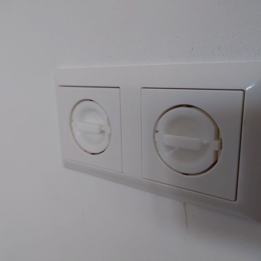 Fichier OBJ gratuit Cache-prise Schuko 🏠 ・Modèle imprimable en 3D à ...