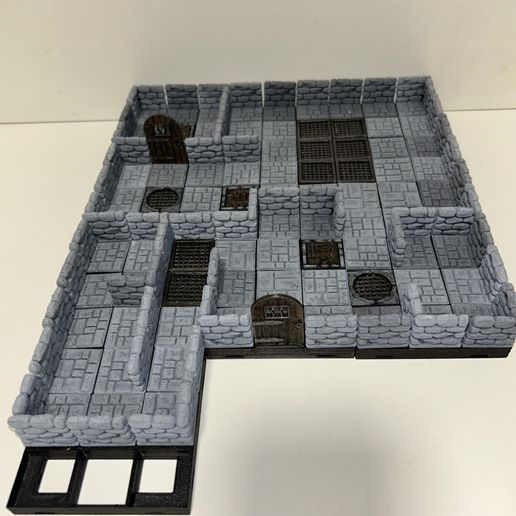 Fichier STL Tabletop Dungeon modular DnD Terrain Gefängnis Hero Quest ...