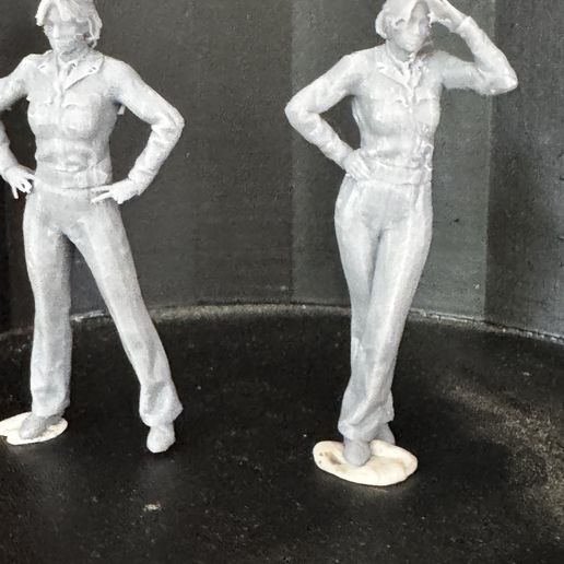 STL file Women in Uniform 2 🪖 ・Model to download and 3D print・Cults