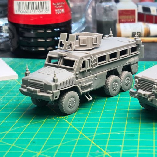 🪖 RG-33 MRAP 6x6 Socom (1/56)・ 3D File for 3D printing・Cults