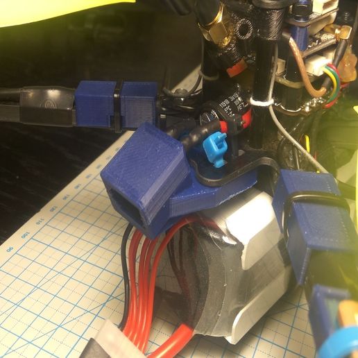 🚁 XT-60 mount for Tyro 129・Free 3D File for ・Cults