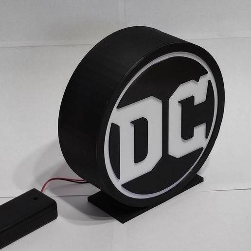 STL file DC UNIVERSE lamp ornament 🔦 ・3D printable model to download・Cults
